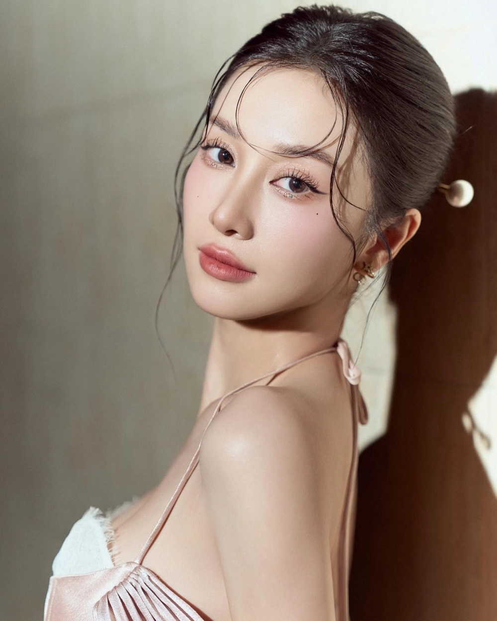 Chiêm ngưỡng hình ảnh Jun Vũ đẹp lung linh cuốn hút nhất